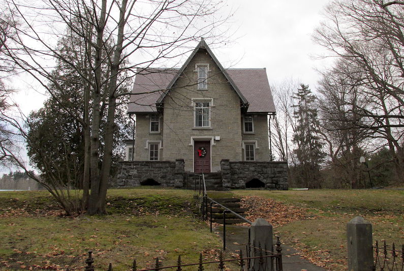 A morning tour of what’s gone and what remains - The Berkshire Edge