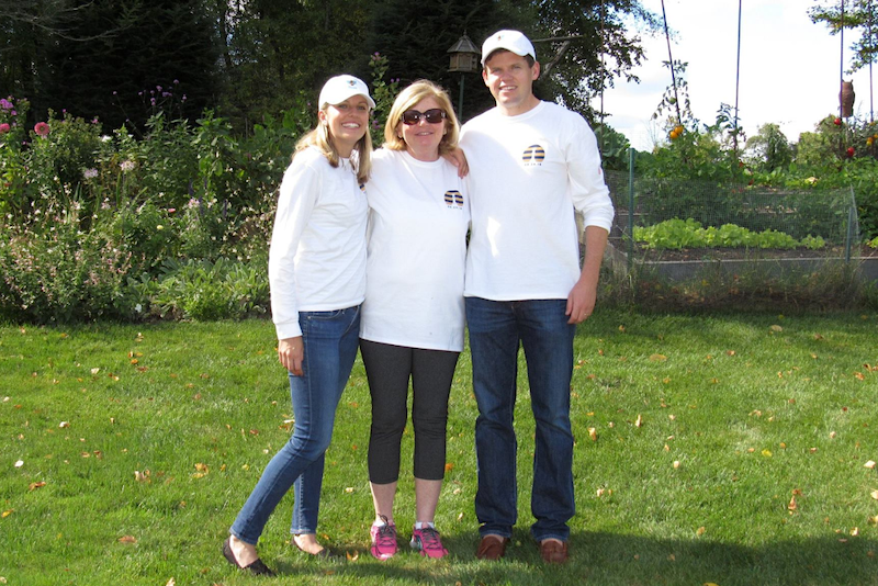 Buzzing with purpose: The Collins family walks to end Alzheimer's in ...