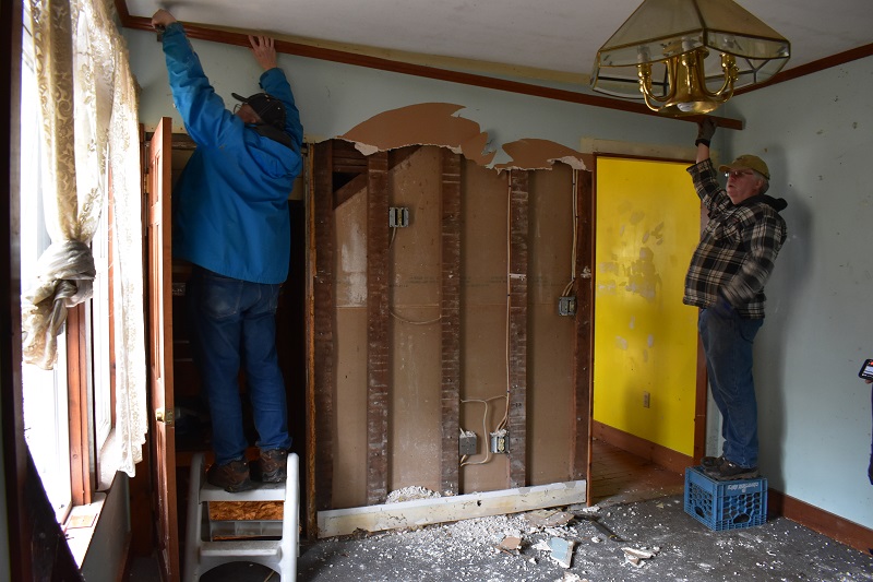 What's going on at 40 Grove Street? - The Berkshire Edge