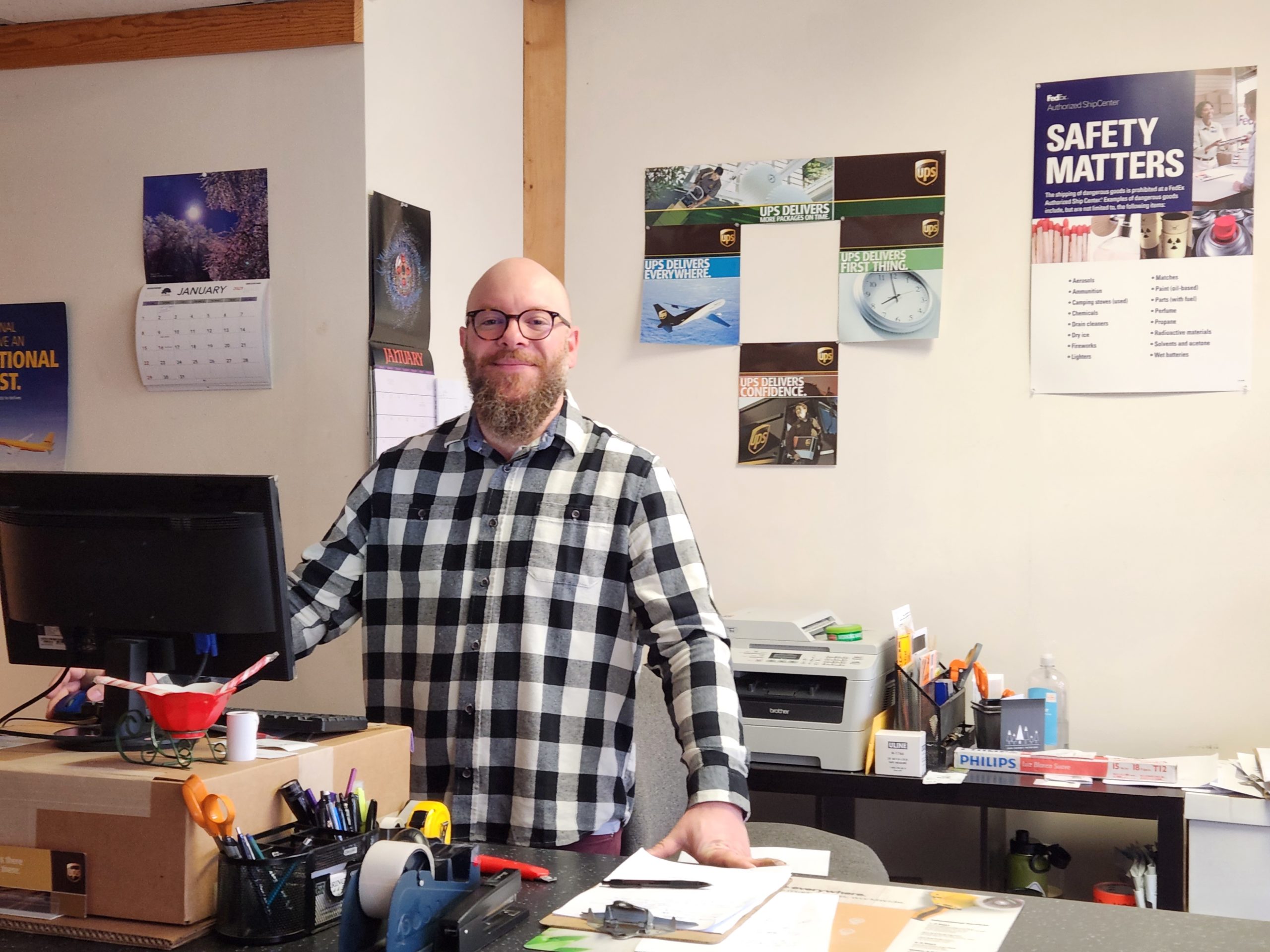 BUSINESS MONDAY: Spotlight on Barrington Pack & Ship as it moves to new ...