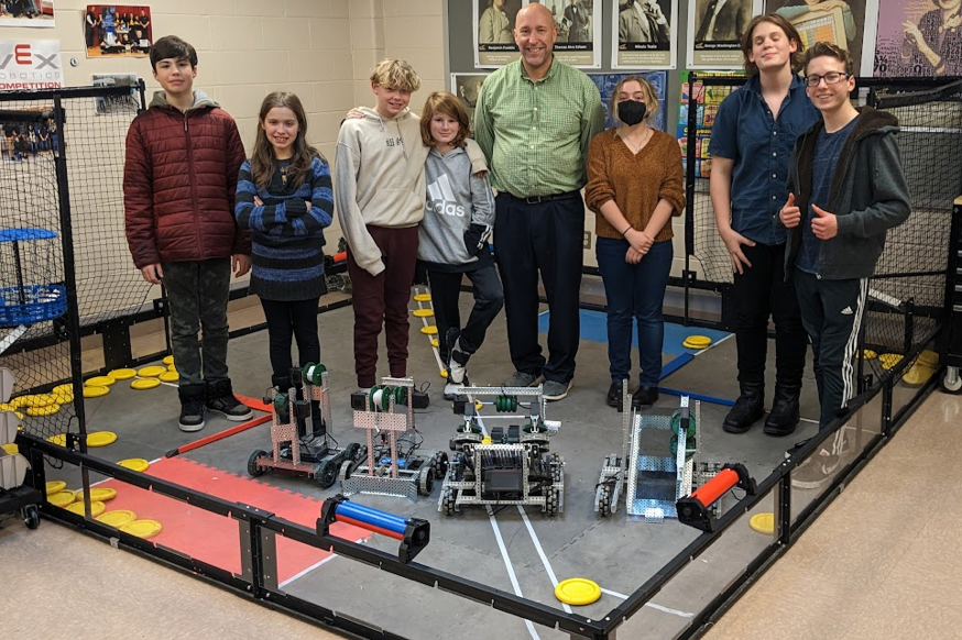 Mount Everett students learn the nuts and bolts of technology in ...