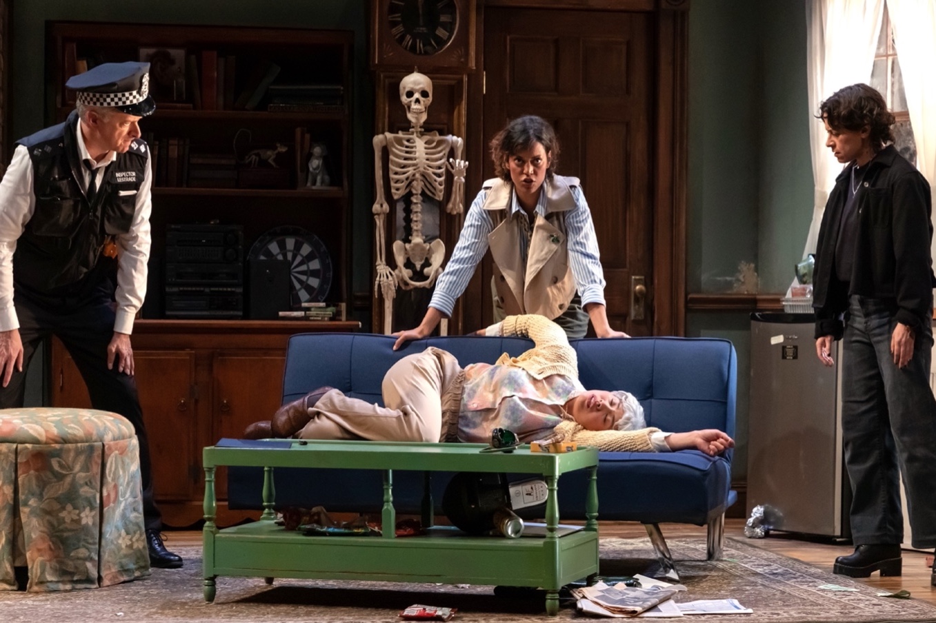 THEATER REVIEW: 'Ms. Holmes & Ms. Watson — Apt. 2B' at Dorset Playhouse ...