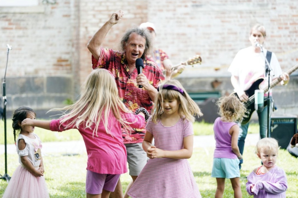 PREVIEW: Free concerts from Terry A La Berry and Friends in the Garage ...