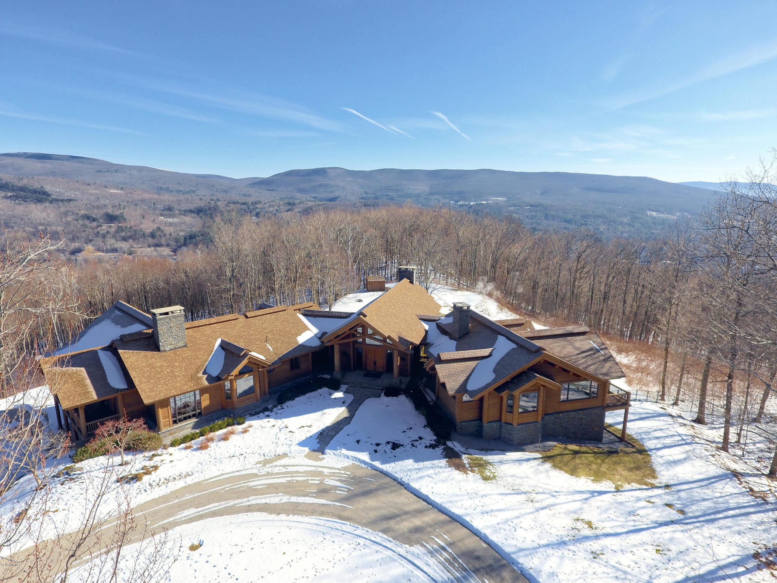 Mountaintop estate with breathtaking 180-degree views! - The Berkshire Edge