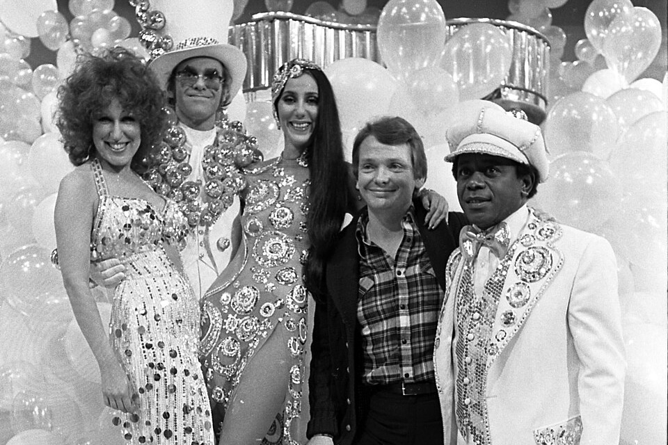 Fashion designer and icon Bob Mackie to attend Berkshire International ...
