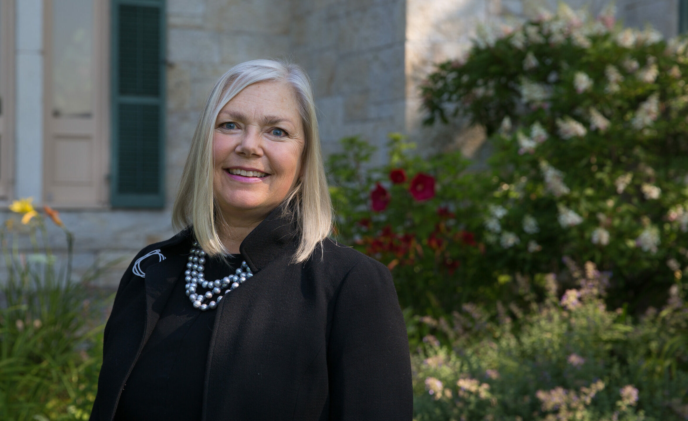 BUSINESS BRIEFS: Laurie Norton Moffatt to retire from Norman Rockwell ...