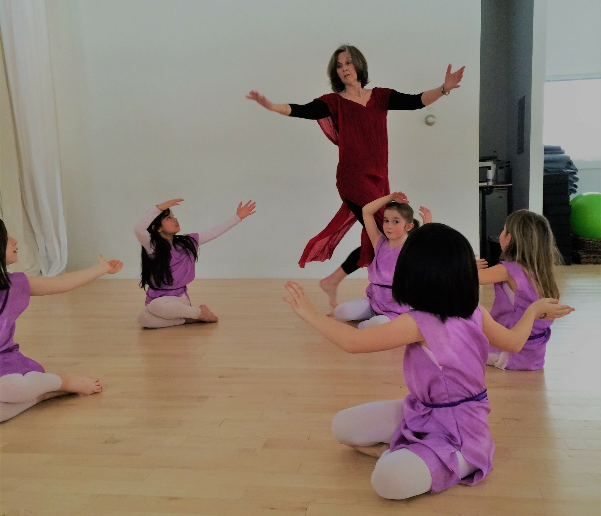 Local artist Deborah Harris celebrates 25 years of teaching 'Children ...