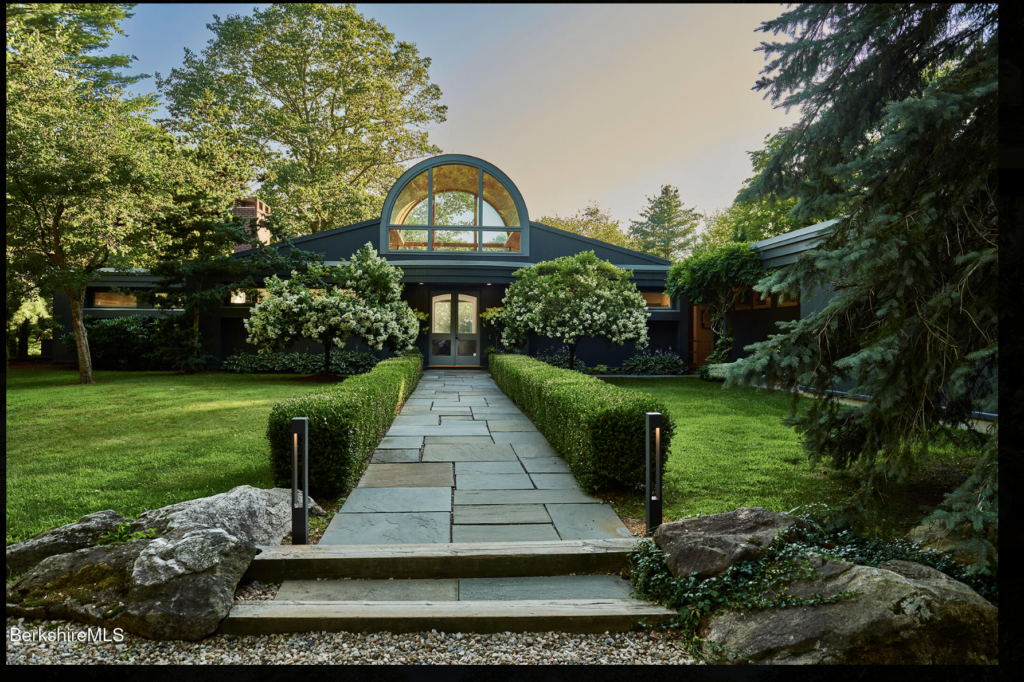 Exceptional estate on 11 enchanting acres - The Berkshire Edge