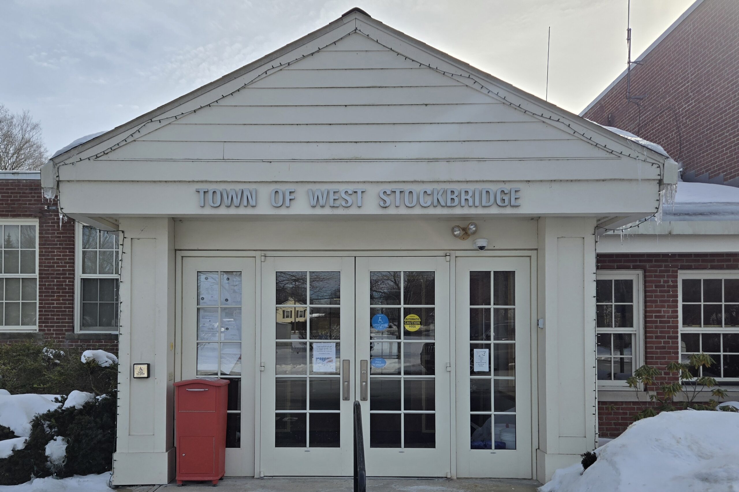 Best in show, West Stockbridge Dog Park finds itself in the spotlight ...